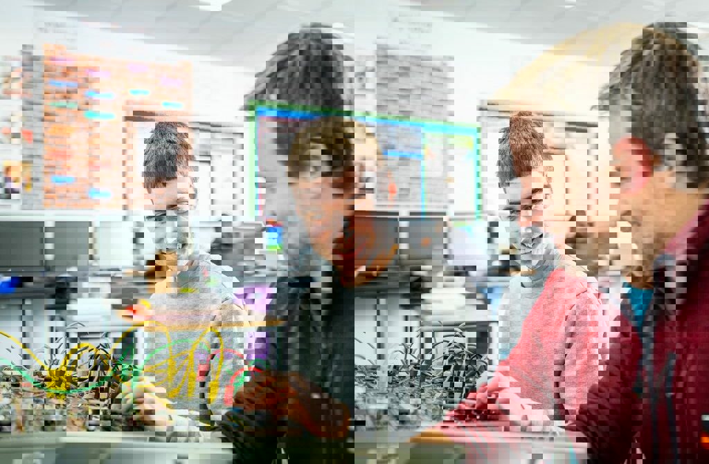 Engineering Programs at University Centre Leeds | Build the Future